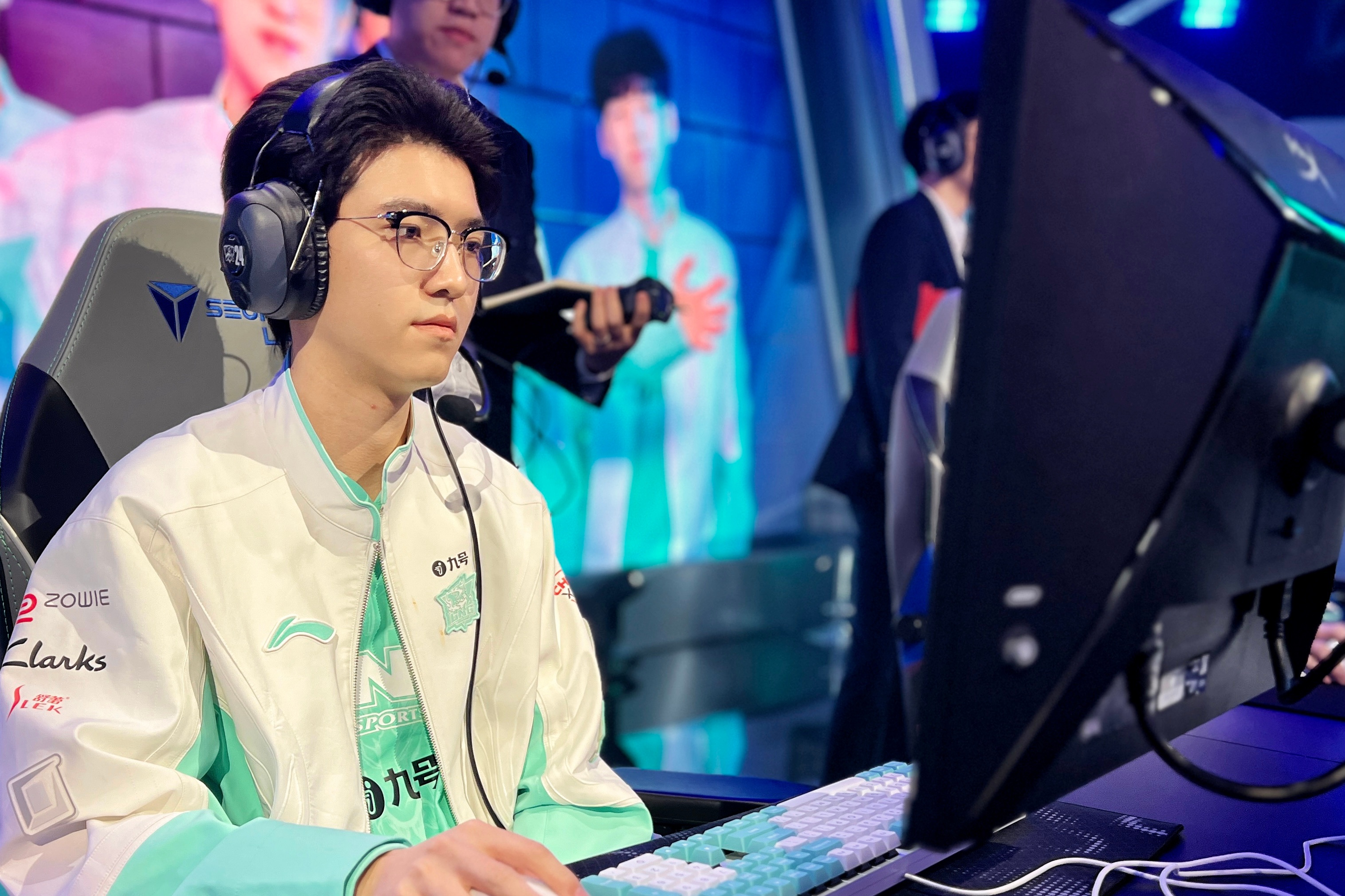 首局单杀FMVP！次局打出6000对位经济差 Zika完美表现带队取胜-直播吧手机版