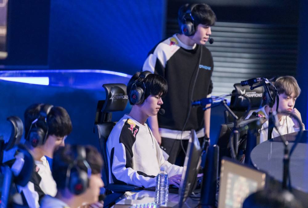 DRX教练cvMax：Deft拥有不可思议的领袖能力-直播吧zhibo8.cc