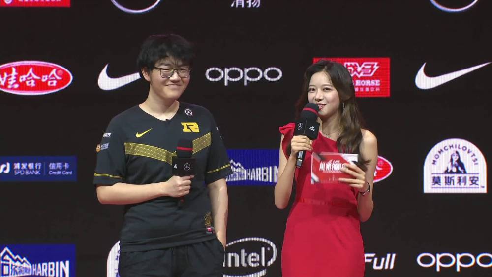 RNG赛后采访Betty：被偶像Uzi夸很开心，但永远滴神永远还是Uzi-直播吧zhibo8.cc