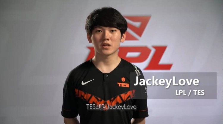 LPL选手JKL、Zoom、Tian等为中国CBA篮球联赛复赛加油-直播吧zhibo8.cc