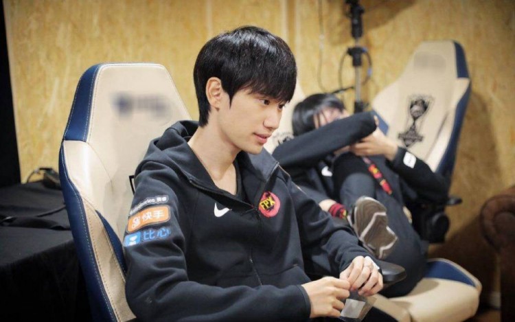 Doinb：不怕别人说我排位练英雄，更担心我会耽误战队的BP-直播吧zhibo8.cc