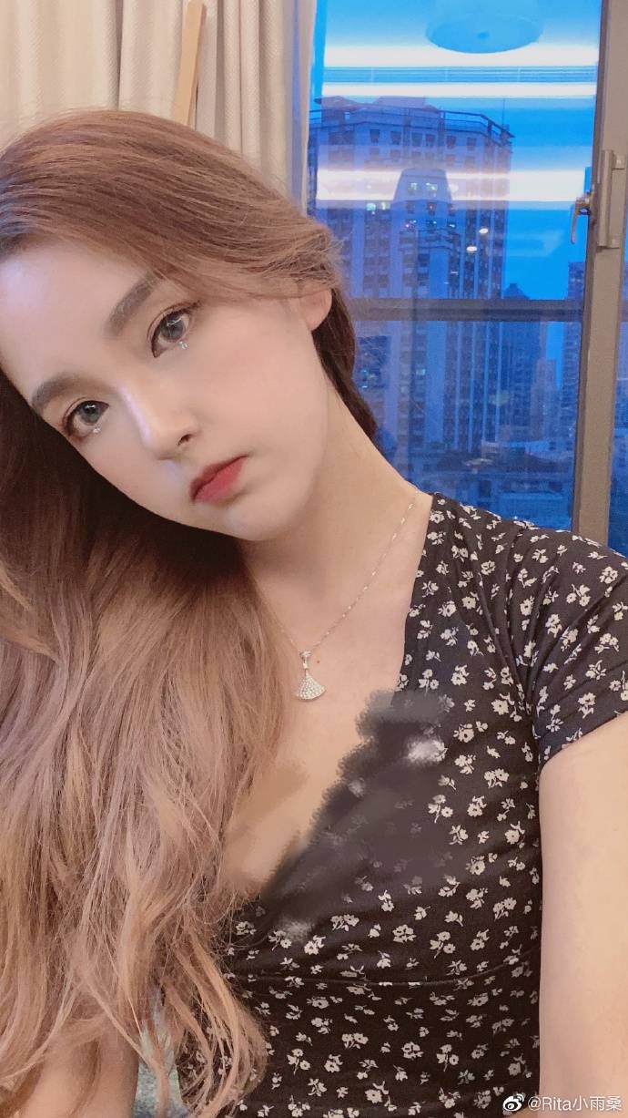 解说Rita微博晒照：晚安 梦里见-直播吧zhibo8.cc