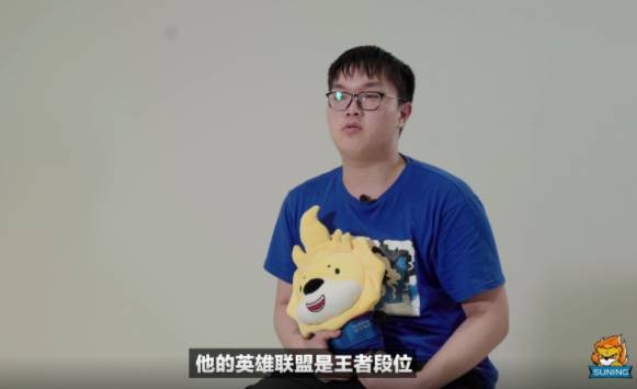 S10选手纪录片SN_Bin：有时候我爸对线没打好就让我来玩-直播吧zhibo8.cc