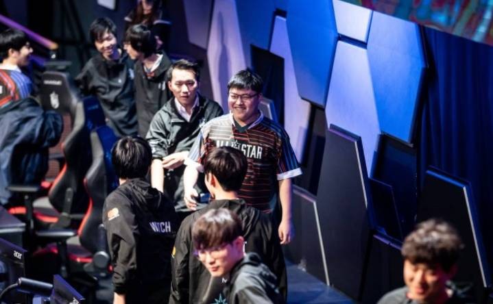 LPL历届全明星赛阵容回顾：UZI人气爆表连续五届参与-直播吧zhibo8.cc