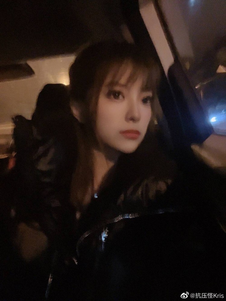 解说Kris晒照：第一天上班就两个2-1加暂停😢-直播吧zhibo8.cc