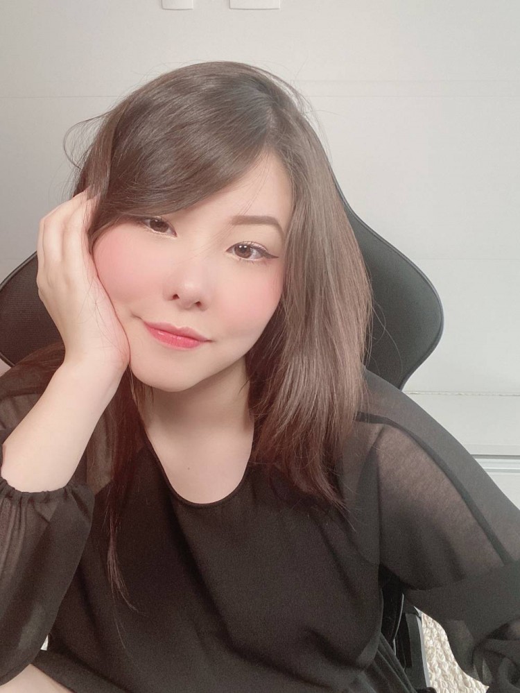 前巴西LOL职业选手mayumi晒照：加入TSM，我将尽我所能🥰-直播吧zhibo8.cc