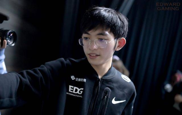 四大赛区榜首队伍一览：EDG保持不败金身 DK继续统治LCK-直播吧zhibo8.cc