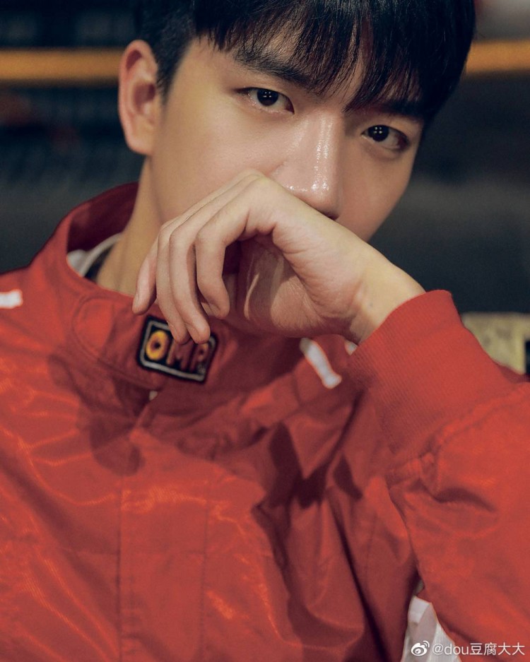 前LGD队长Pyl晒帅照：追风男孩-直播吧zhibo8.cc