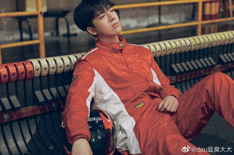 前LGD队长Pyl晒帅照：追风男孩-直播吧zhibo8.cc