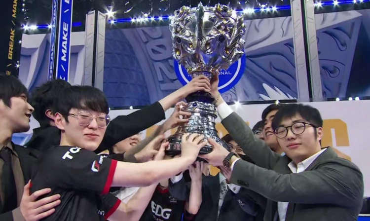 LPL的骄傲！EDG连续击败两支LCK夺冠 成为LPL对LCK获胜最多队伍-直播吧zhibo8.cc