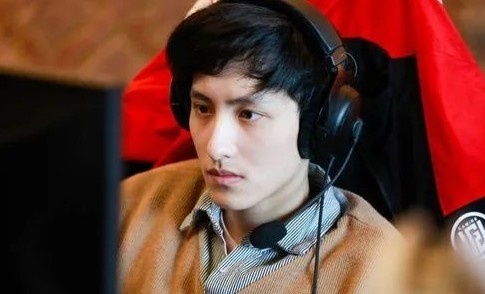 【电竞年终盘点】：电竞男模大赏！那些实力形象兼具的职业选手-直播吧zhibo8.cc