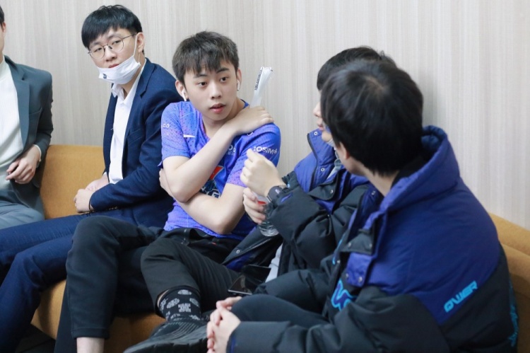 又少一个！LPL全胜队伍仅剩三支：LNG、EDG、BLG-直播吧zhibo8.cc