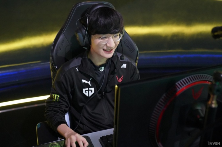 LMS热议Gen.G全队38个亚军：RNG组全华班，我们组全亚班！-直播吧zhibo8.cc