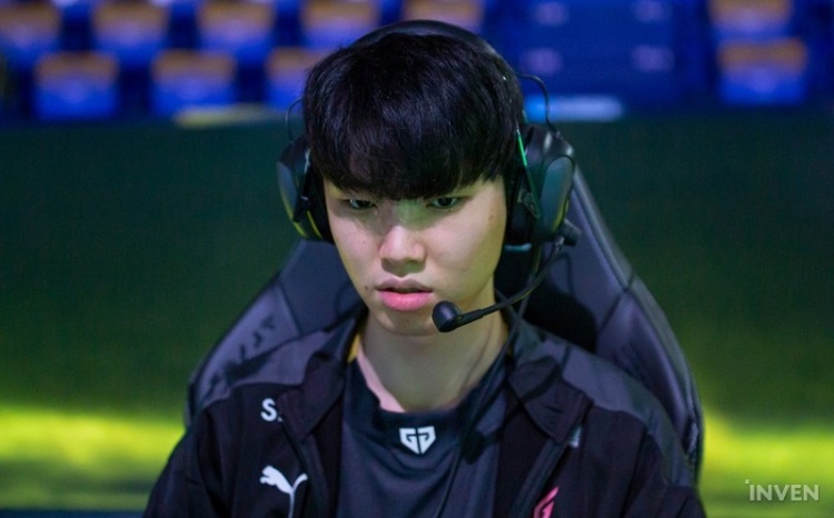 LMS热议Gen.G全队38个亚军：RNG组全华班，我们组全亚班！-直播吧zhibo8.cc