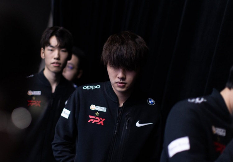 潜蛟困凤！FPX不敌RNG 开赛遭三连败-直播吧zhibo8.cc