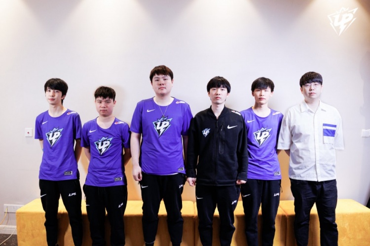 散是满天星 聚是一坨屎？Zoom Cryin ELK一队成绩却并不理想-直播吧zhibo8.cc