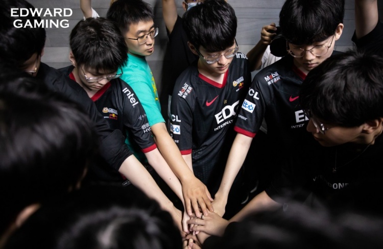 Reddit热议EDG获胜：在这个版本中EDG应该是世界上最好的队伍之一-直播吧