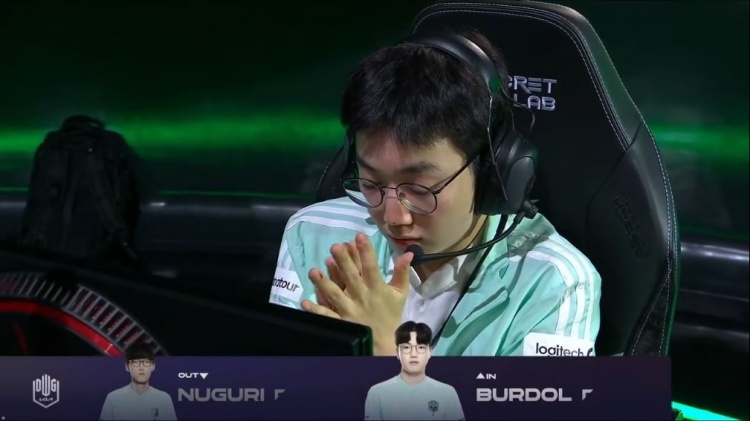 只想赢一把是吧？DK决定换下Nuguri，让Burdol再次上场-直播吧