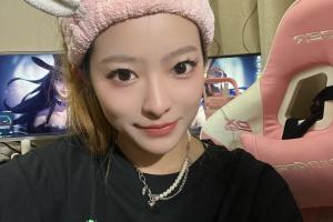 解说Kris晒照：很好！很有精神！-直播吧