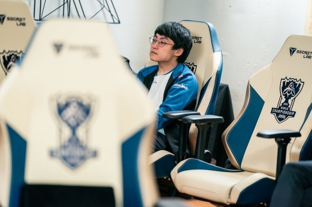 ShowMaker：BO5的BP和英雄池很重要 擅长打团的队伍在S赛占上风-直播吧