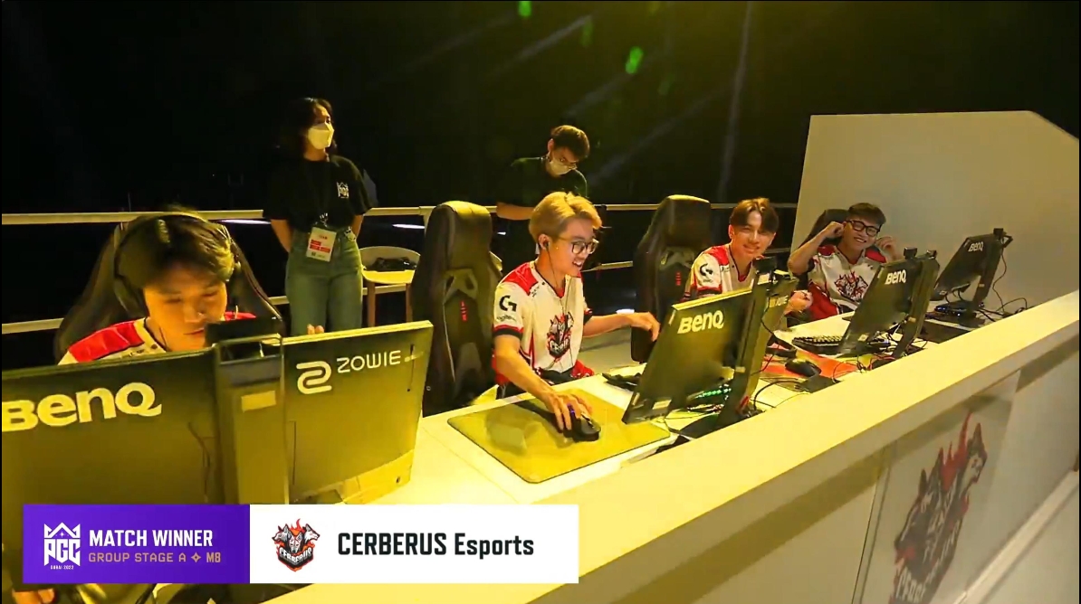 🎮PGC小组赛：主打就是步坦协同！CES九杀成功吃鸡-直播吧