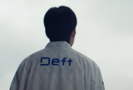 目击你刚刚完成这一跳 Deft完成本届世界赛 如何评价他的发挥-直播吧