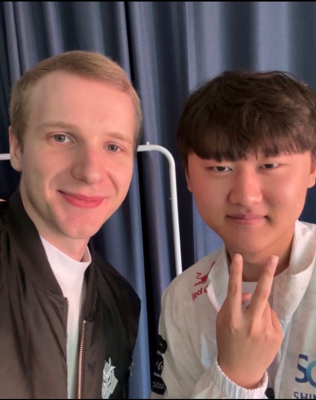 Jankos晒与Pyosik合照：在韩国玩得很开心，还见到世界冠军Pyosik-直播吧