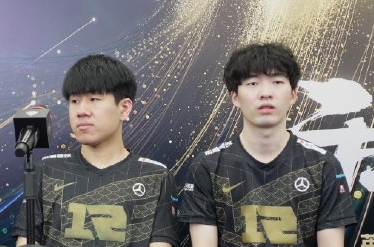 爆料人：V5在研究cryin+gala的可能性 但目前Photic无法转会RNG-直播吧