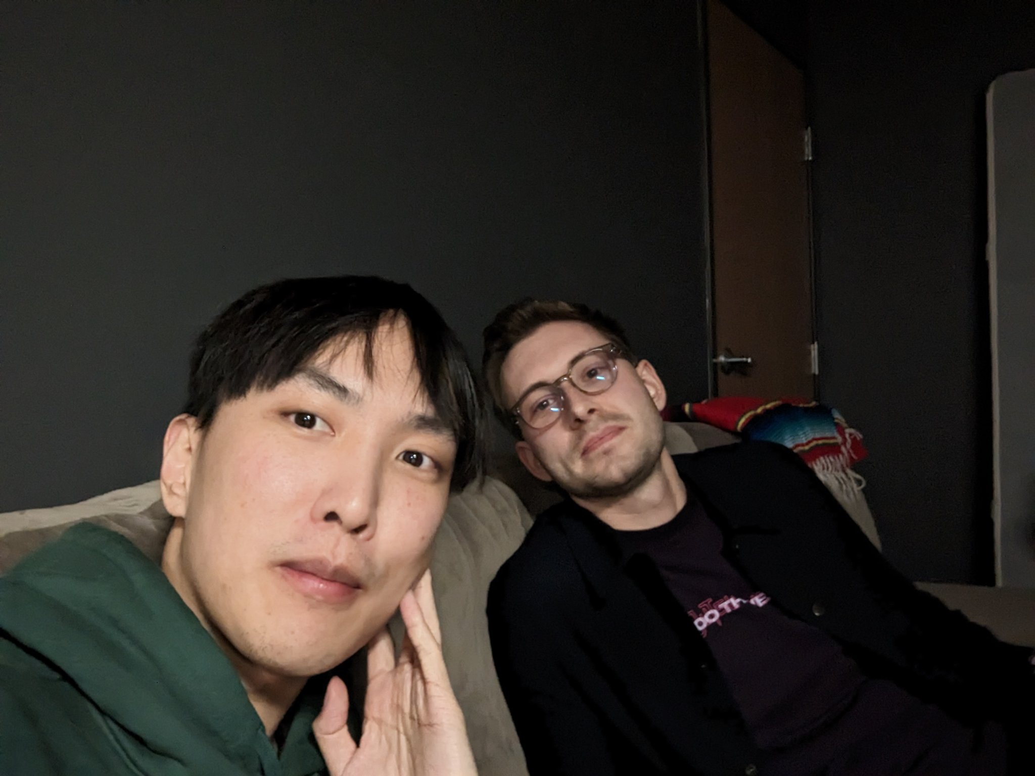 Doublelift晒出和比尔森合照：和我的男性朋友一起的第二天-直播吧