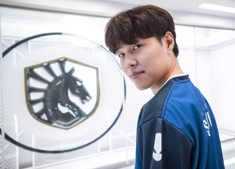 TL.Summit：我对我们队伍现在打出的竞技水平并不是很满意-直播吧