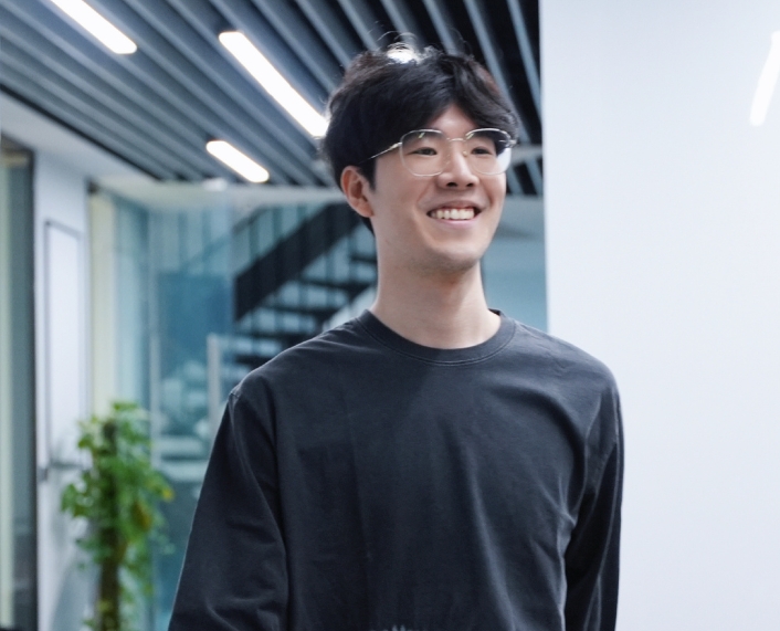 今天不给黑子机会！Theshy能扛能打偶尔整蛊 化身团队上单-直播吧