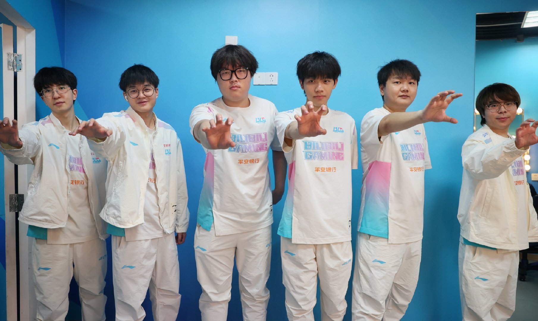 BLG赛后发文：命运是自己的命运 自己的命运应当握在自己手里-直播吧