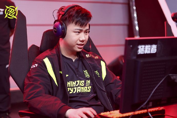 隐藏的水鬼之力！Shad0w两局蜘蛛对位完爆Wei猴子-直播吧