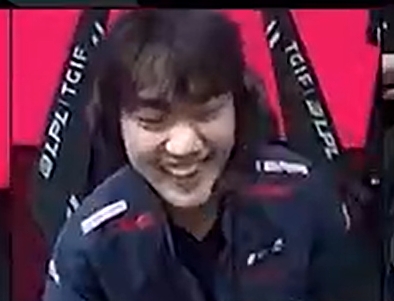 暴打！JDG推平水晶 knight、369、MISSING、Kanavi四人笑嘻了-直播吧