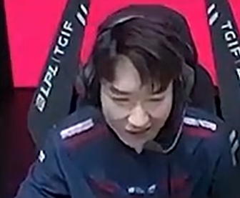 暴打！JDG推平水晶 knight、369、MISSING、Kanavi四人笑嘻了-直播吧