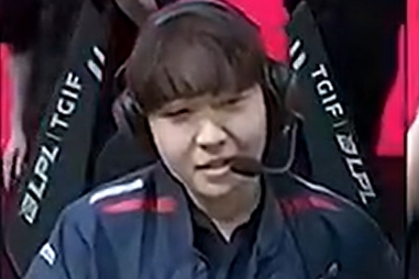 暴打！JDG推平水晶 knight、369、MISSING、Kanavi四人笑嘻了-直播吧