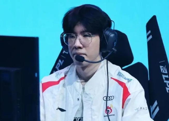 提前操控？WBG官博粉丝锐评Daeny加入：粉丝提的建议多听点-直播吧