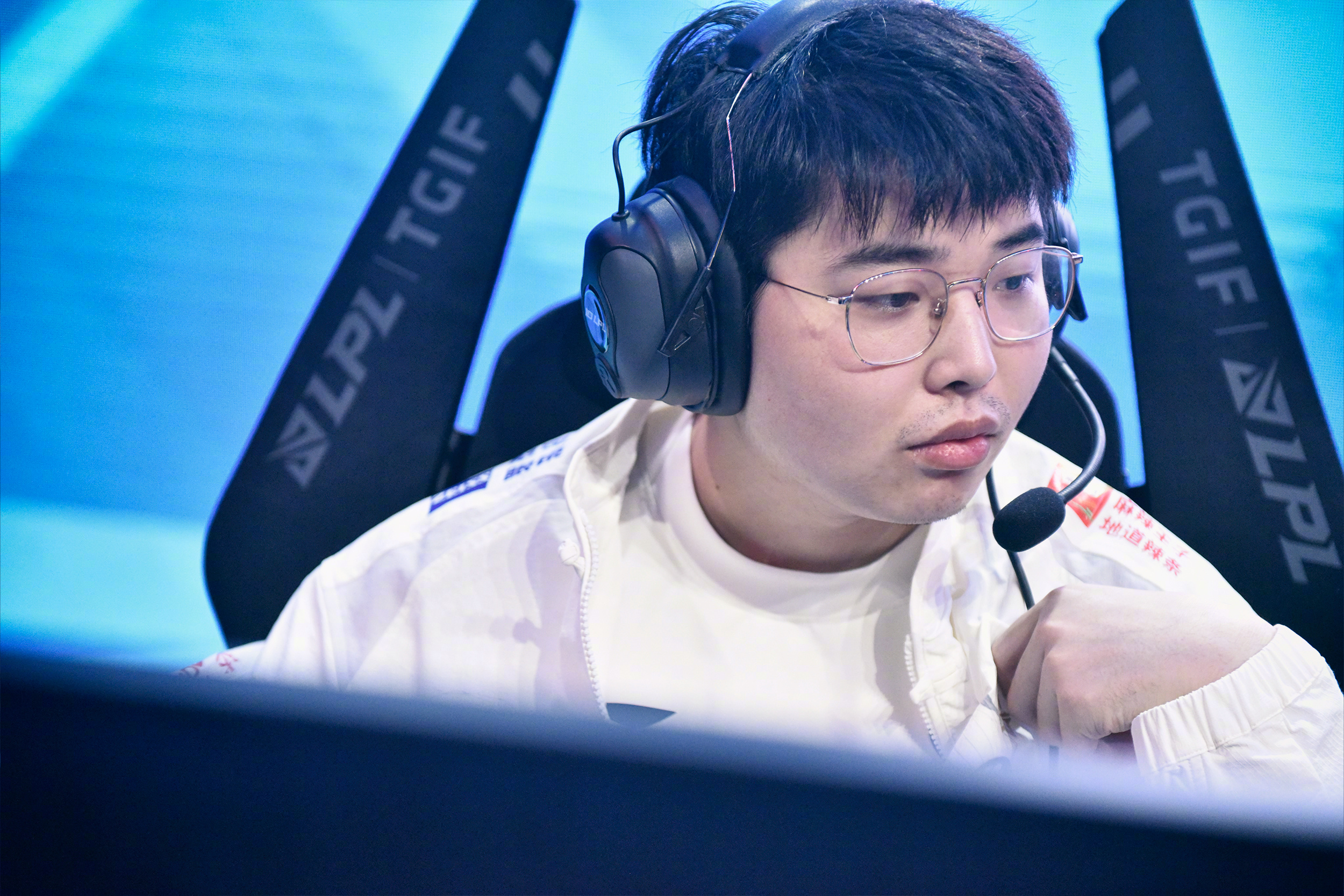 十天短合同都没打够😅Beishang加入iG仅八天就宣布离队-直播吧