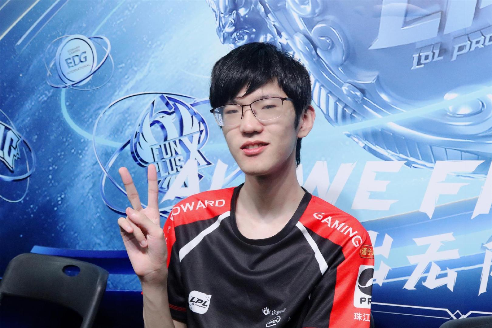 亚运会LoL项目打野Jiejie介绍：厂长的最佳继承者 S11斩获冠军-直播吧