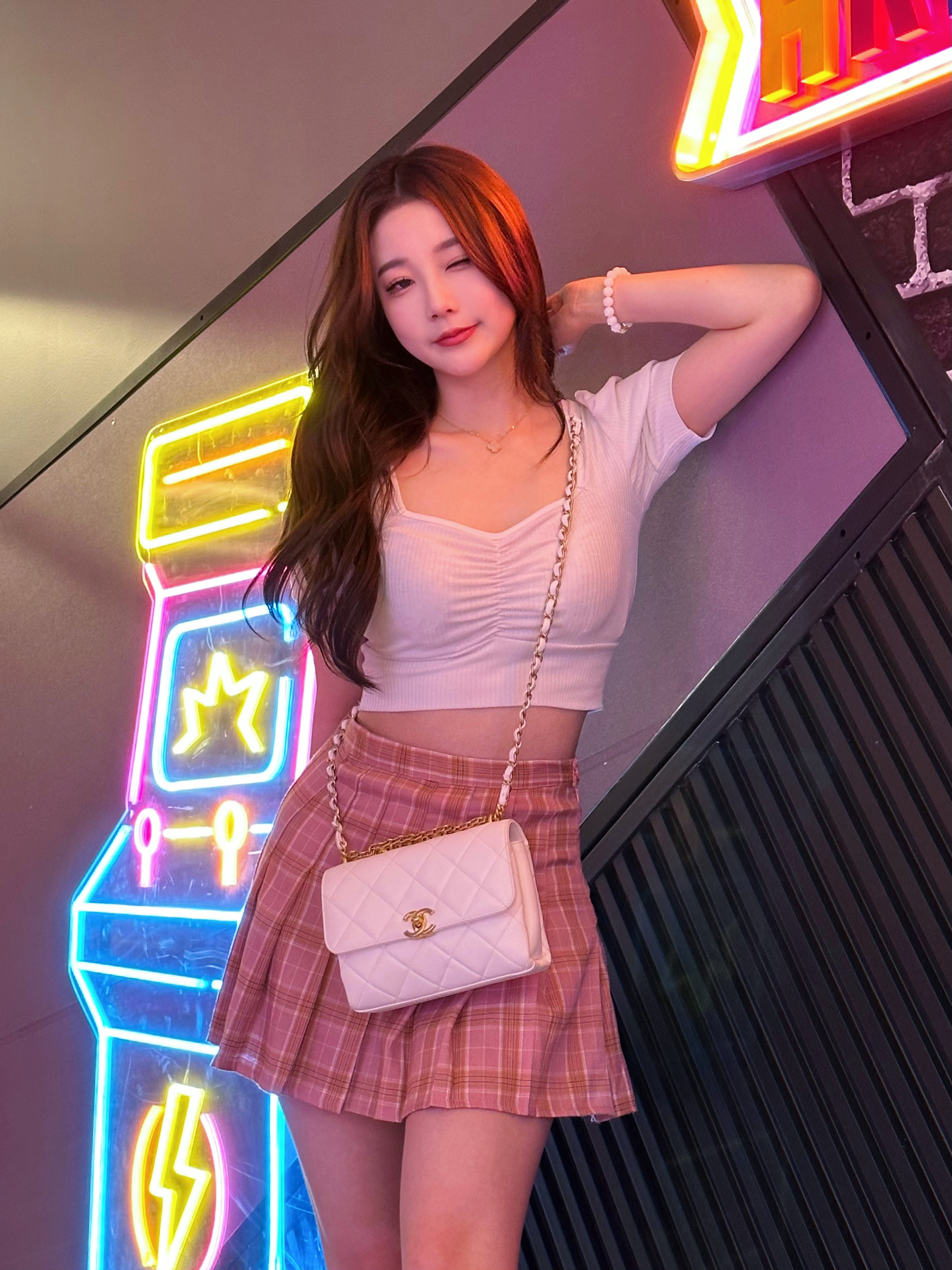 😍解说Kitty晒照：清凉长腿粉丝JK裙 网友直呼每天都在想你-直播吧