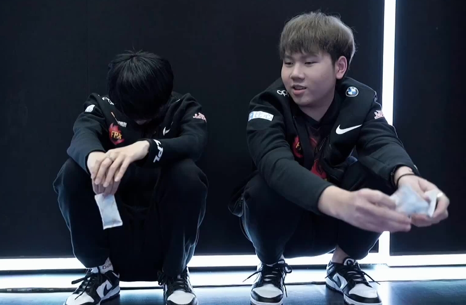 疑似内涵Bo？管泽元评Shad0w：有人大树1/8满头大汗-直播吧