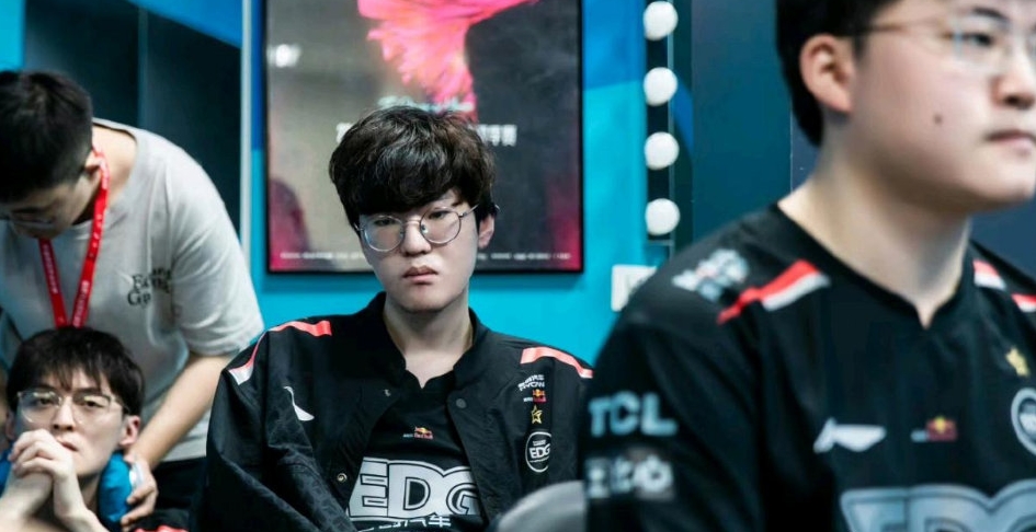 不怕被冲？前蛇队打野Zzr大胆指出：edg这状态进季后赛都悬-直播吧
