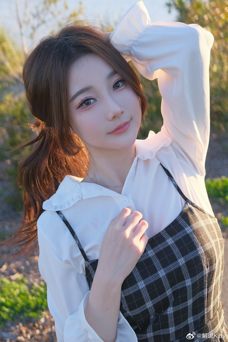 解说Kitty晒照：每天都甜蜜蜜-直播吧