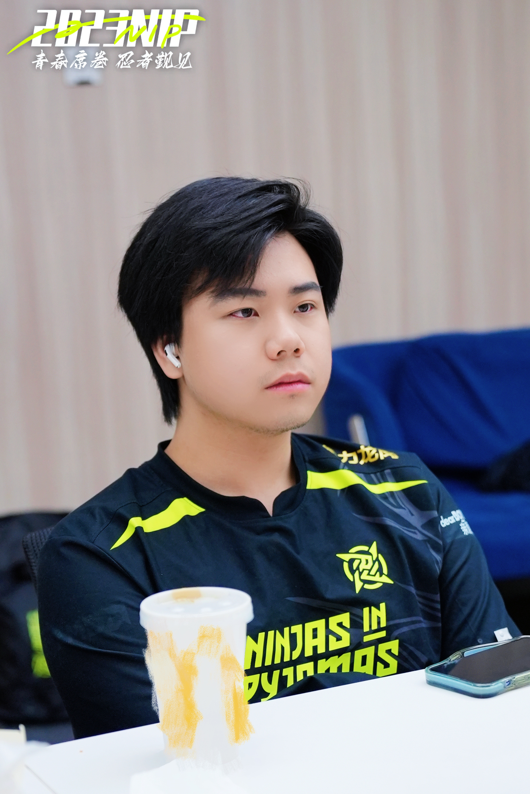 五分钟死三次？Shad0w连续两局被碾压 全场迷失毫无节奏-直播吧