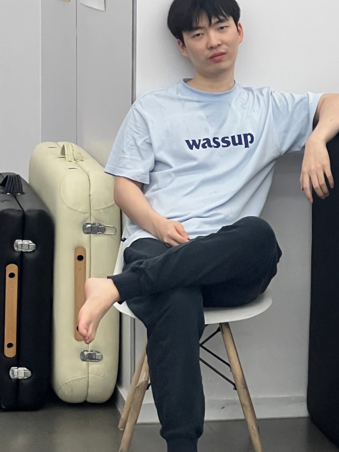 甜蜜😍iG上单YSKM分享和女友上海约会日常：她陪我一起吃宵夜-直播吧