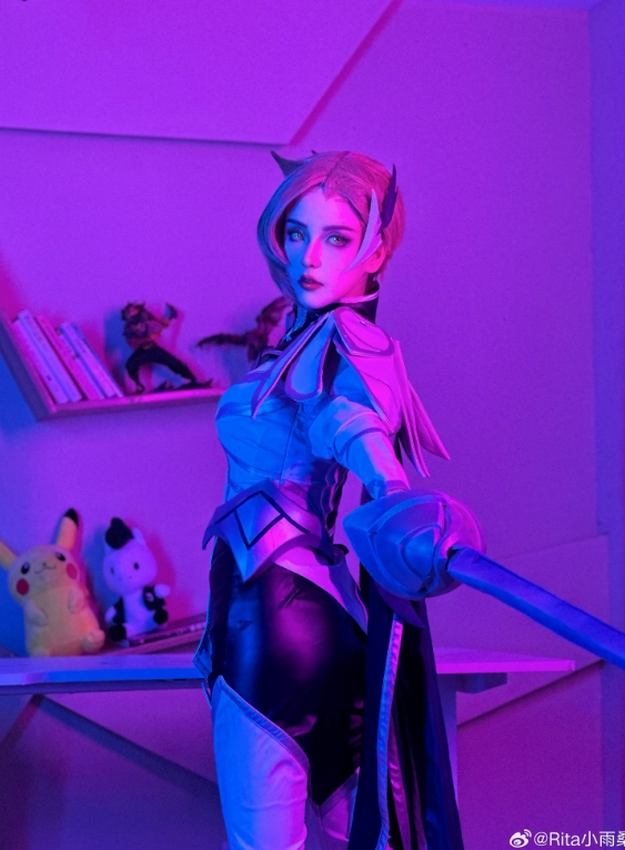 TheShy看了都得点赞！Rita神还原Cos冠军剑姬-直播吧