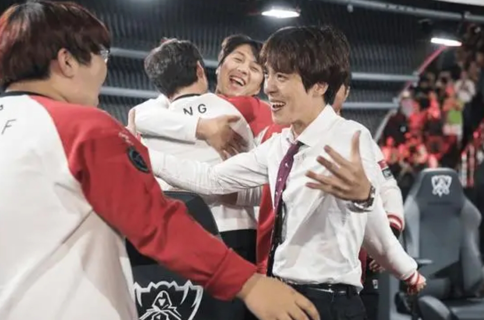 联手Faker将绝杀LPL？kkOma生涯执教成绩：个人3冠 助李相赫第5冠指日可待-直播吧