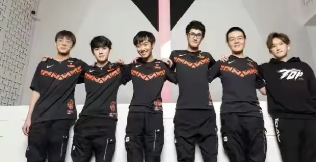 盘点LPL历年一号种子成绩：仅FPX夺冠 多支全华班冲冠未果-直播吧