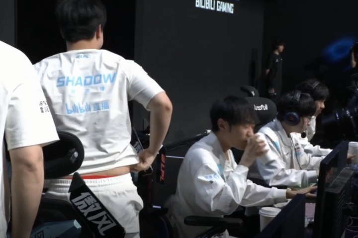 底裤都被人看光了！Shad0w赛后更博：完辣 ，都被你们发现我的比赛秘诀了-直播吧