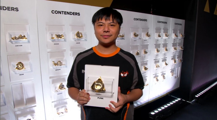 Xiaohai曾卓君EWC冠军底座选择：半场香槟Punk+饿狼冠军GO1+决赛对手Blaz-直播吧